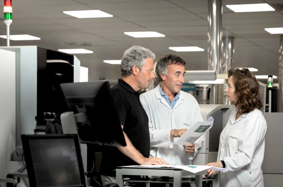 Access control solutions and presence, work day registration | Intemo